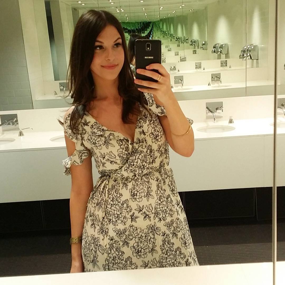 Nicole Holliday: "Arsenal şampiyon olursa bikini ile programa çıkacağım"